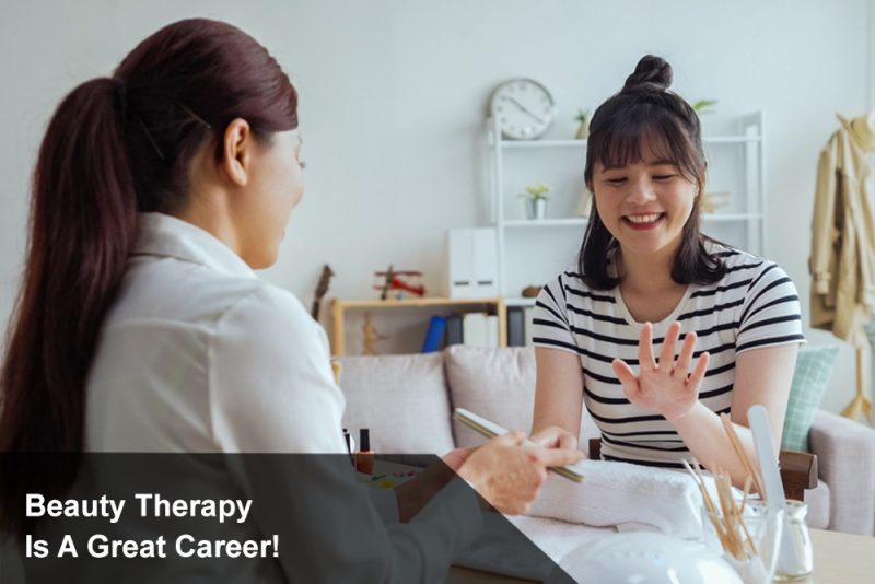 What is a Beauty Therapist? (What they do, where they work)